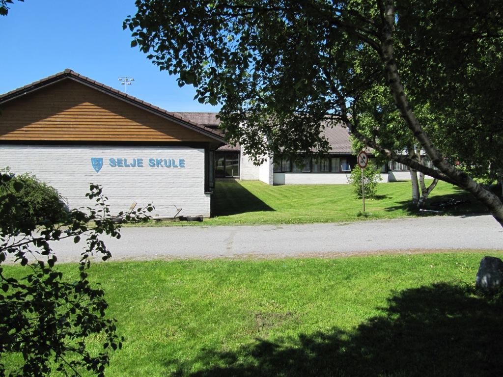 Selje skule - Stad